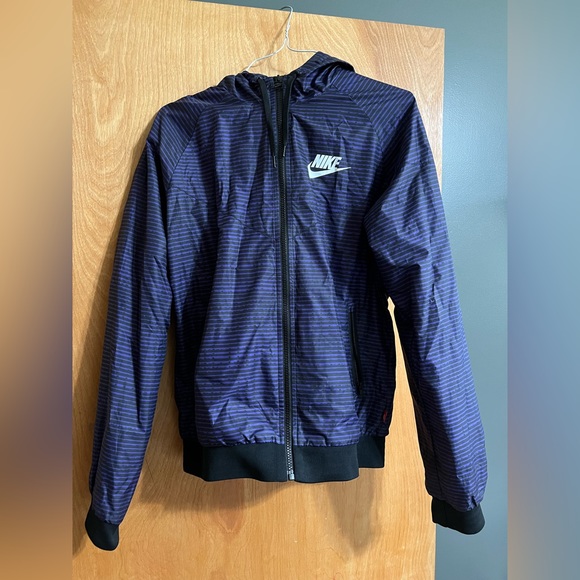 Nike | Jackets & Coats | Nike Windbreaker | Poshmark